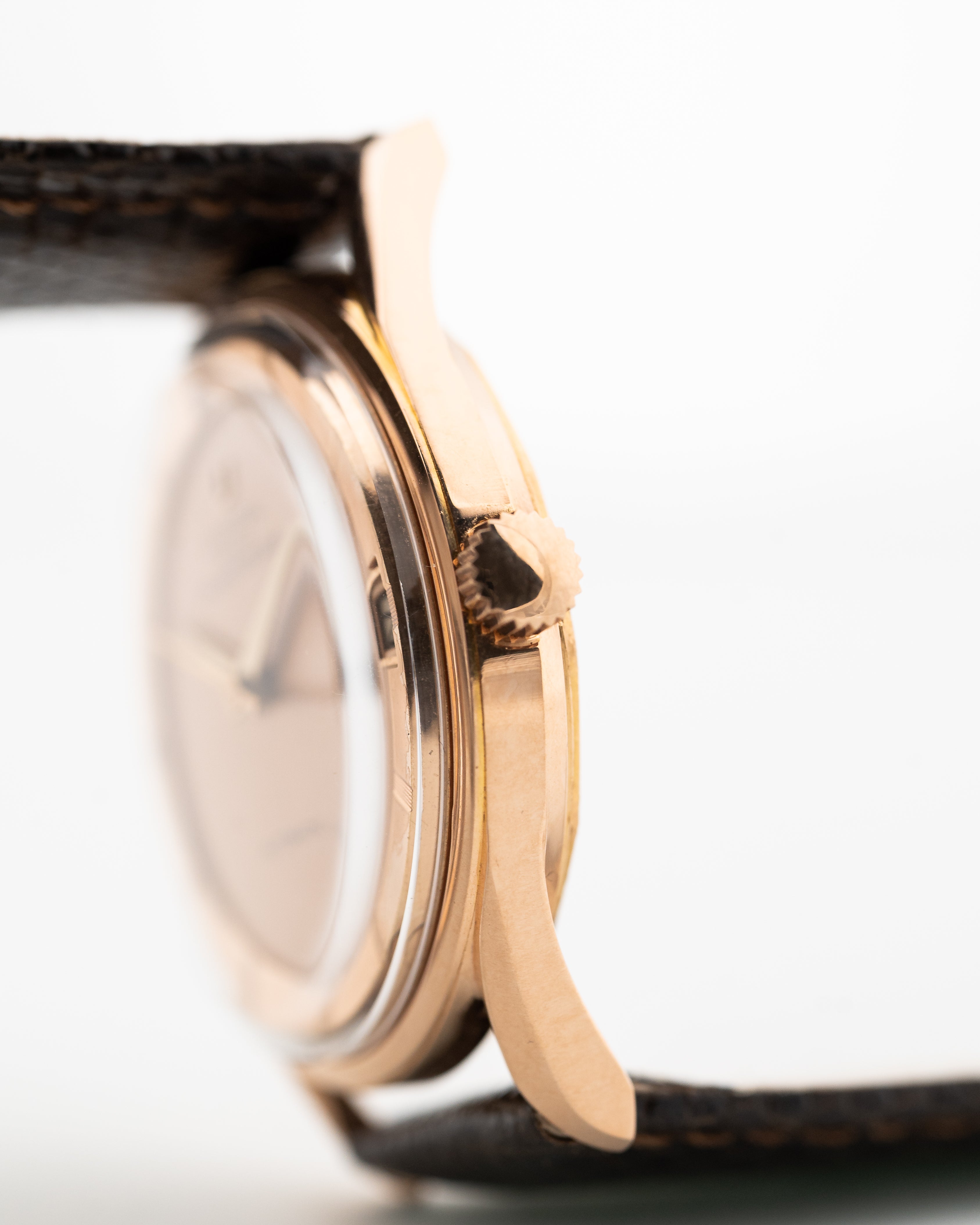 Universal Genève Polerouter Date 18k 1960s – GOLDAMMER